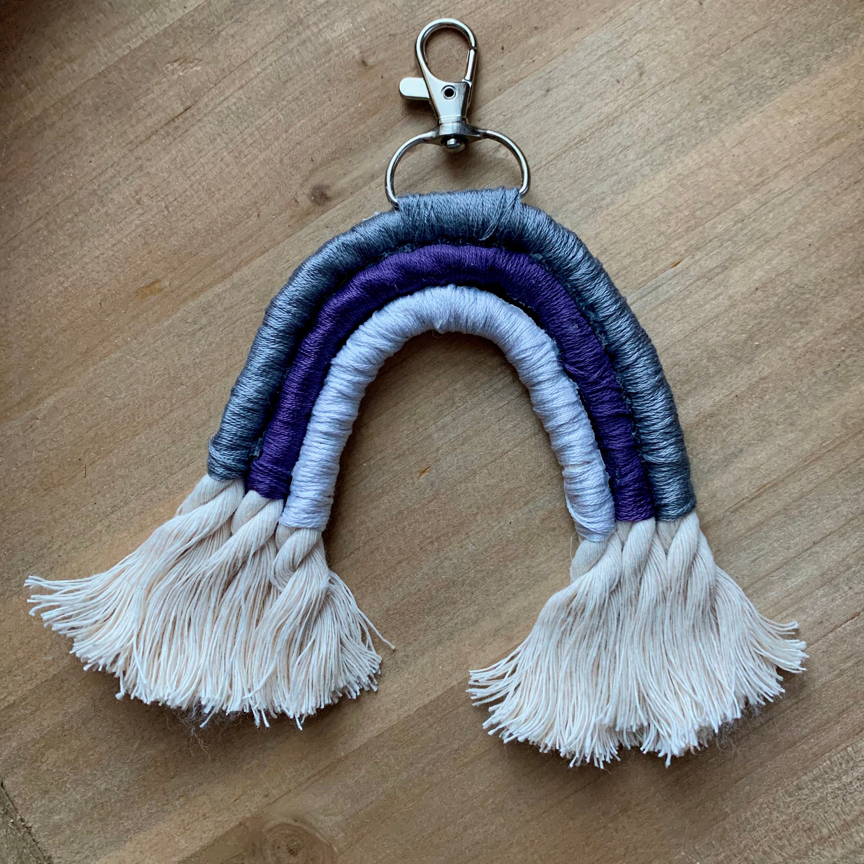 Llavero Arco iris de Macrame - Etsy España