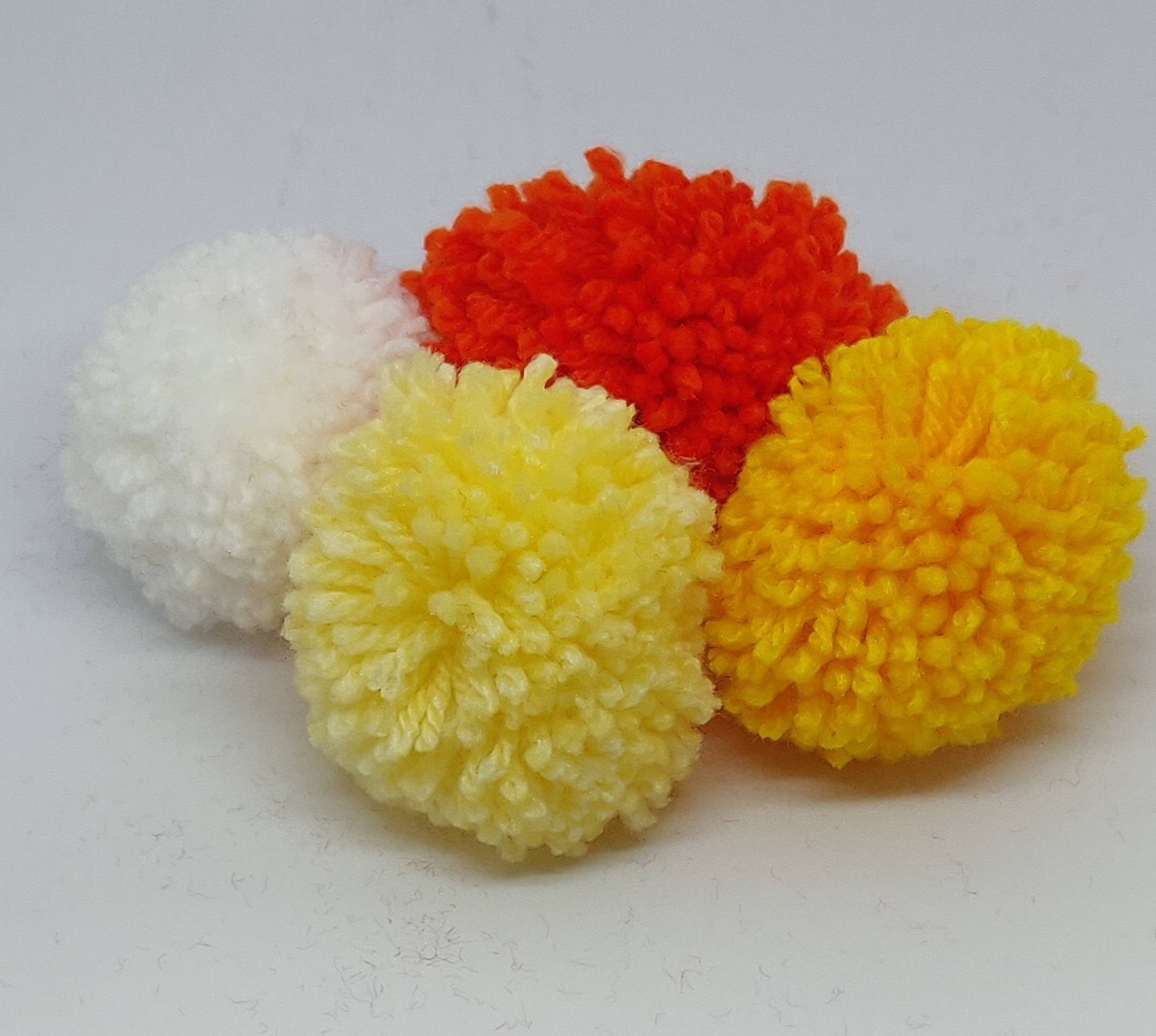 10 Pack of Pom Poms Yellow, Orange and White - Etsy UK