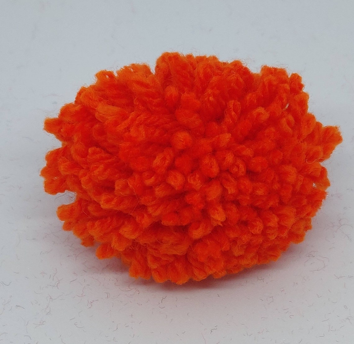 10 Pack of Pom Poms Yellow Orange and White - Etsy UK