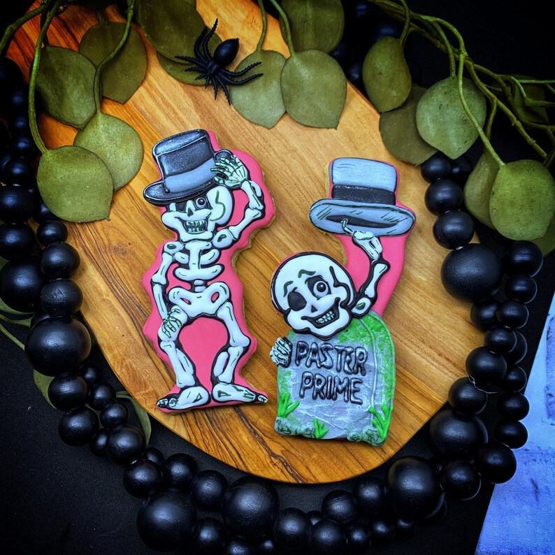 Skeleton With Gravestone Cookie Cutter - Etsy