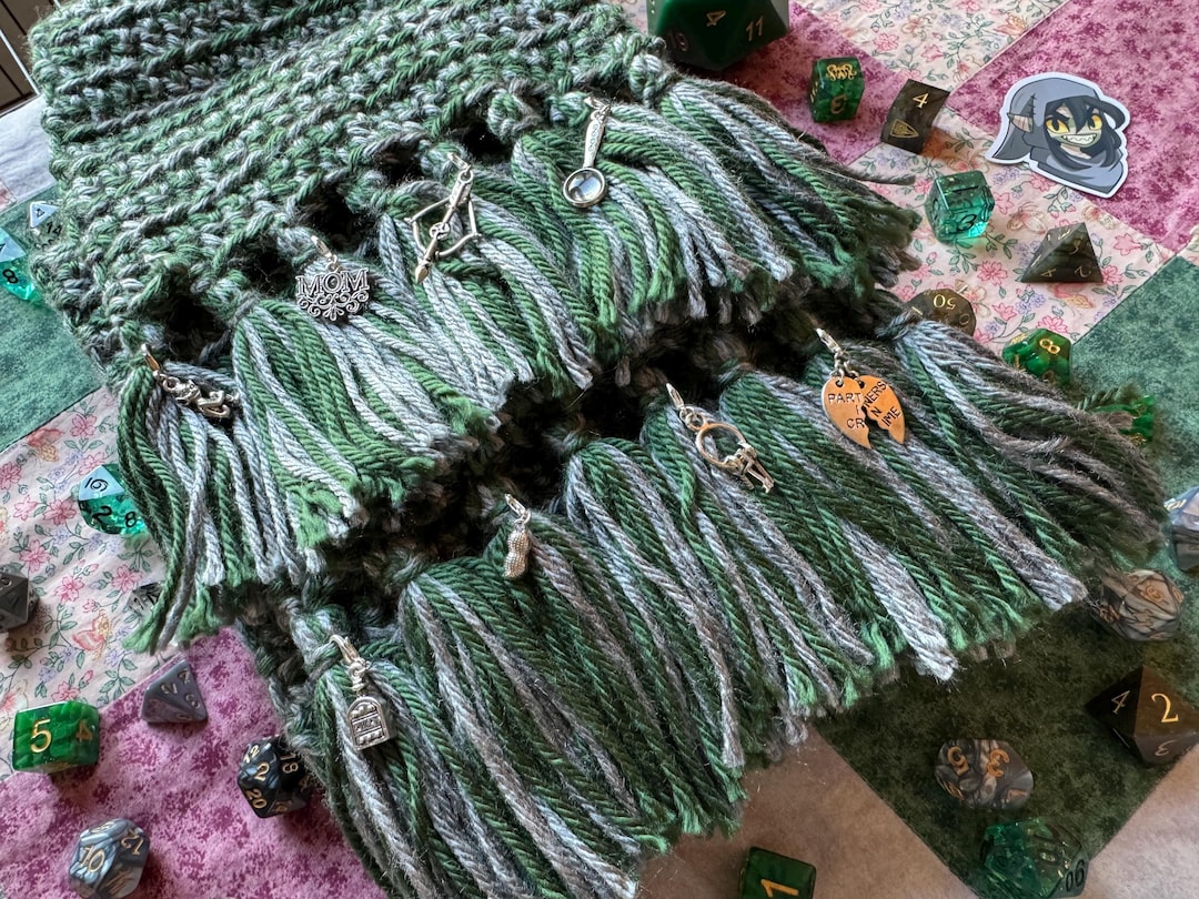 FLUFFERNUTTER! - A Handmade CR Dnd Inspired Scarf - Etsy