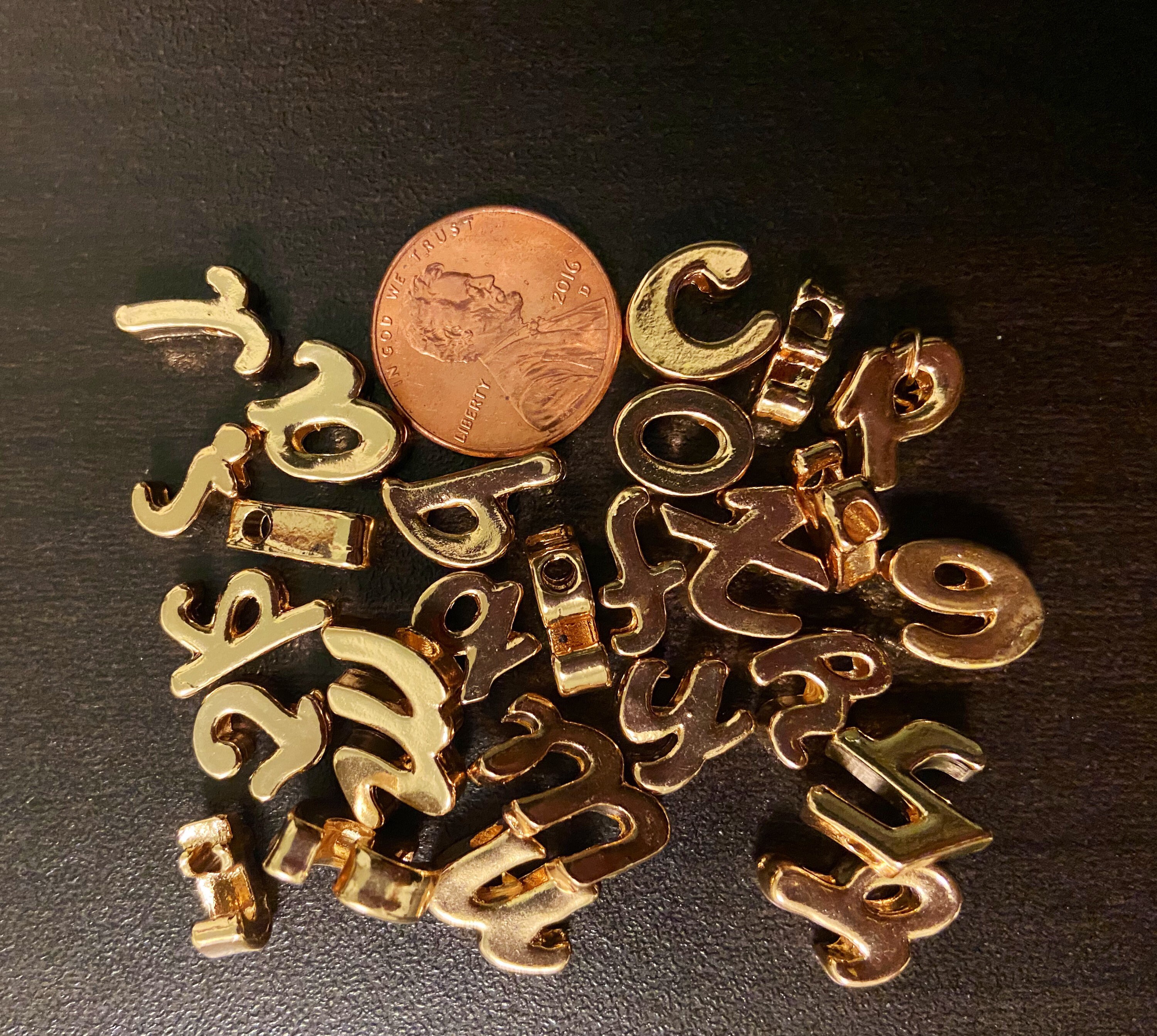 Lower case script cursive letter beads alphabet charms for - Etsy Nederland