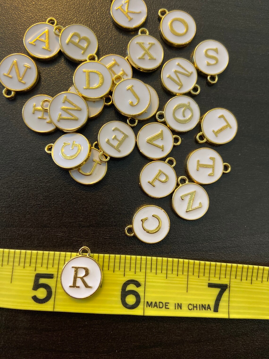 Tipo conjunto de letras alfabeto colgante de encanto inicial | Etsy