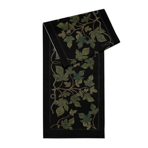 Snake in the Grass Table Runner - Etsy