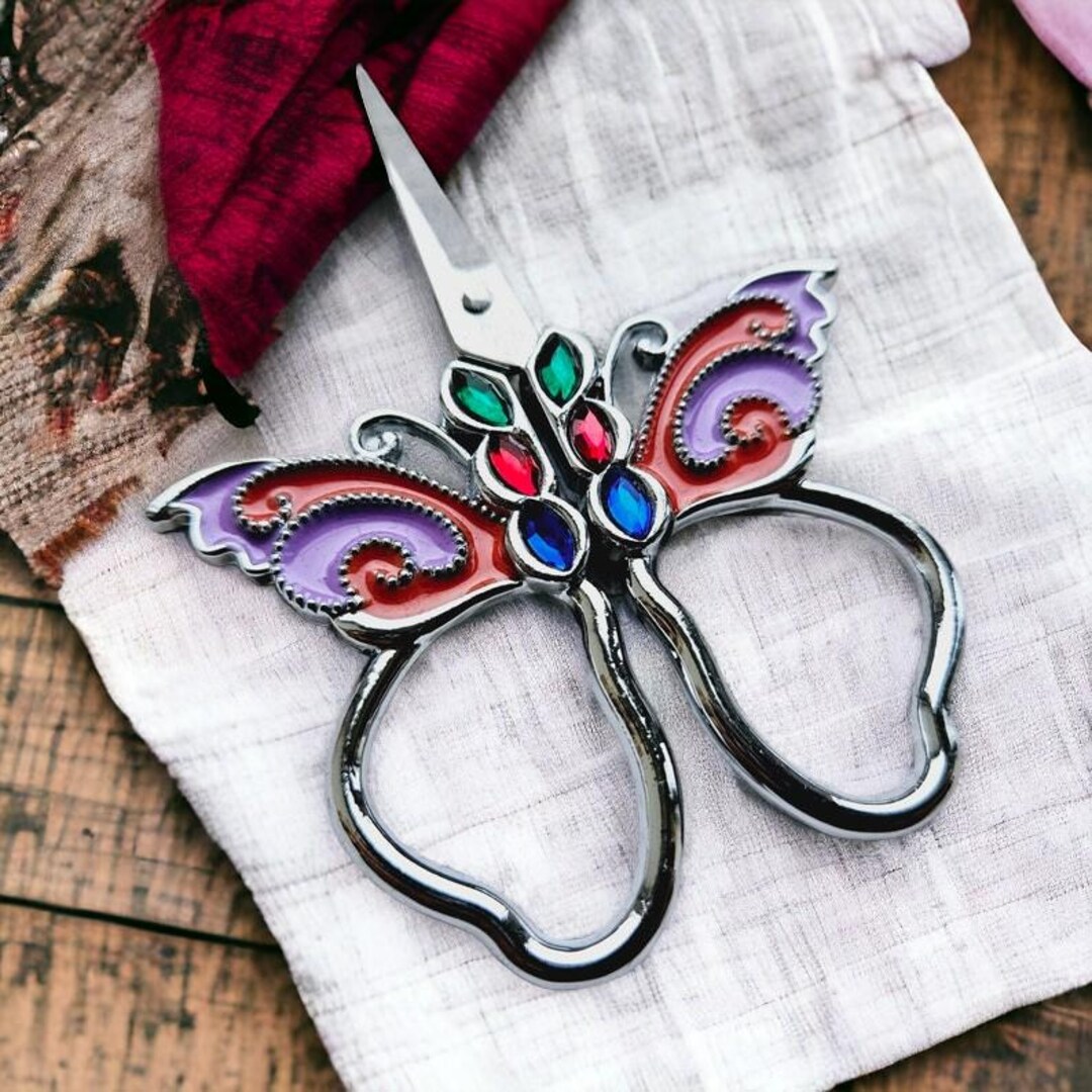Stunning Retro Style Sewing Scissors - Rustic Shabby Chic Sewing ...