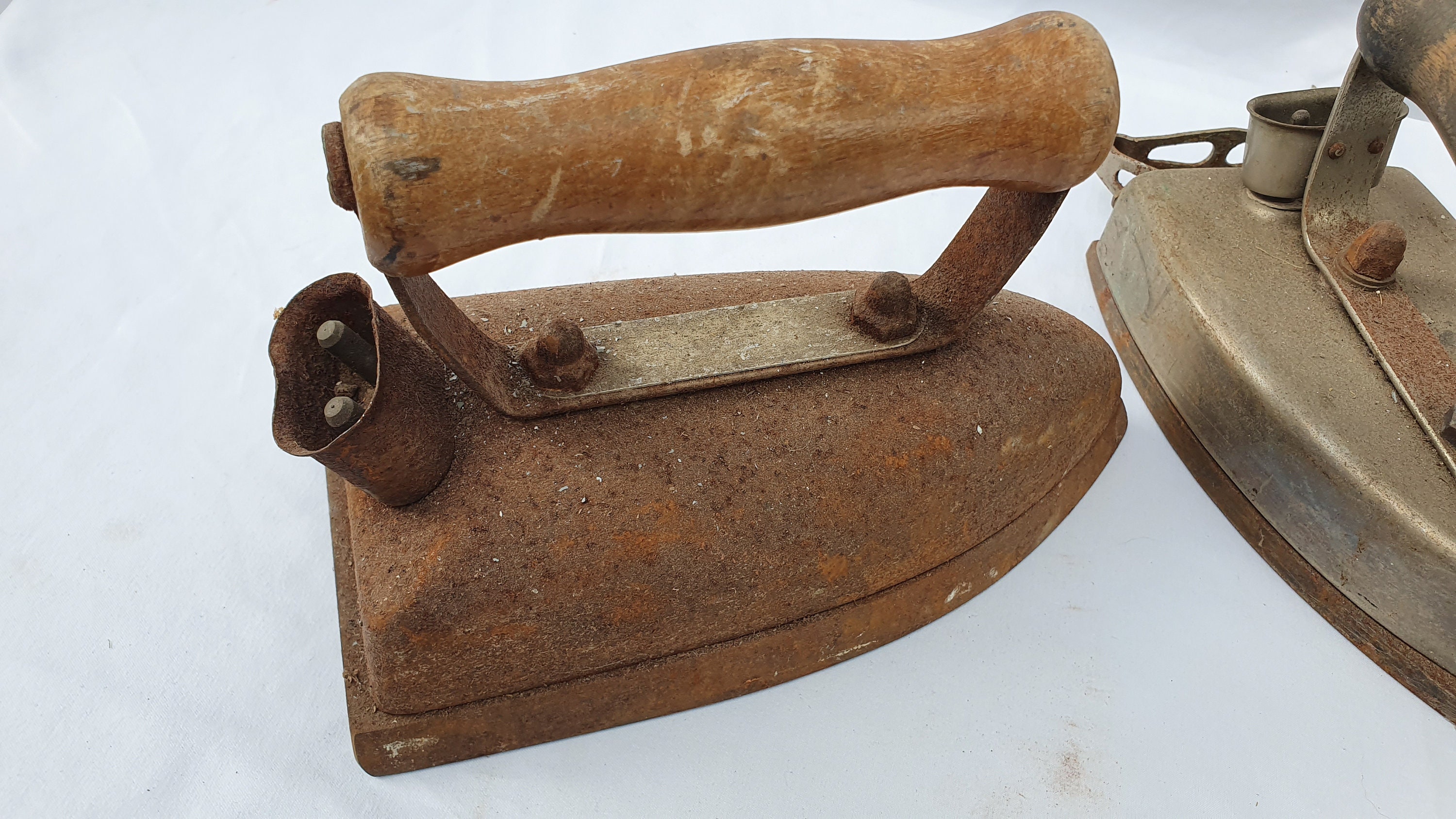 3 Vintage Electric Irons Heavy Metal Housekeeping Stage TV - Etsy