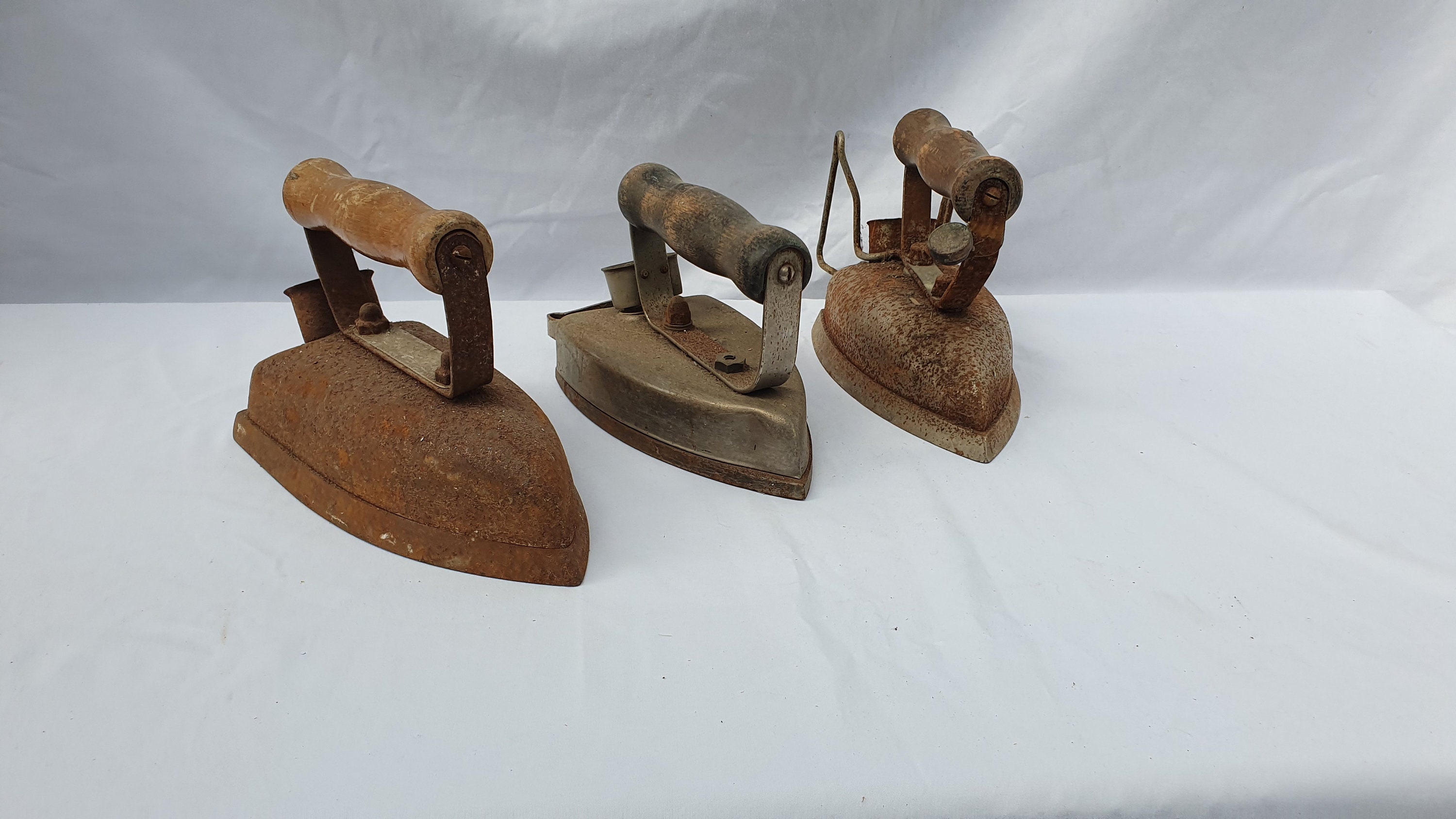 3 Vintage Electric Irons Heavy Metal Housekeeping Stage TV - Etsy