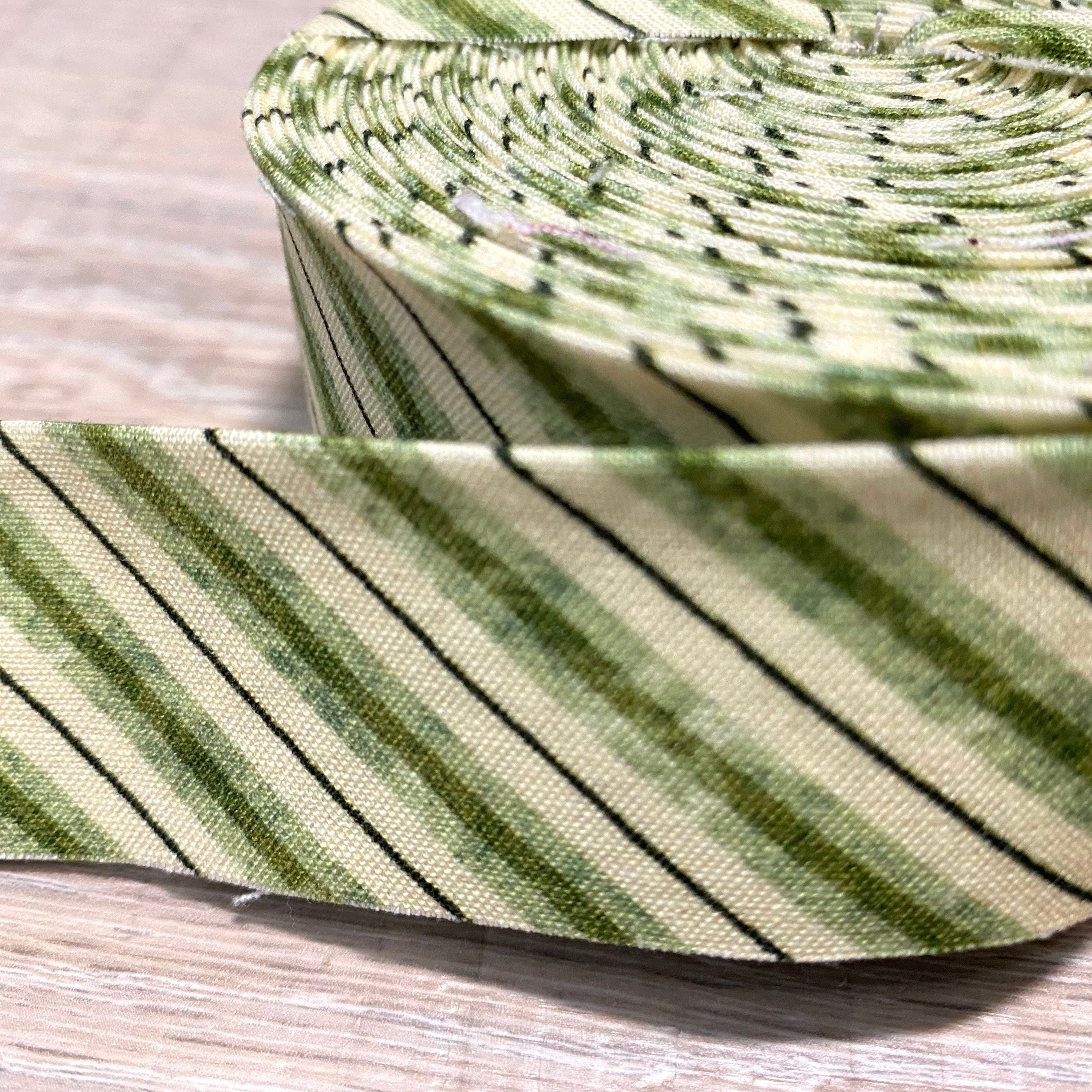 QUILT BINDING Green and Cream Diagonal Striped Fabric 100% - Etsy