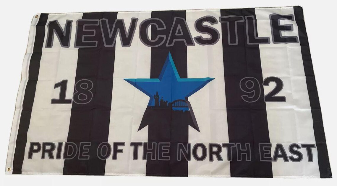 Newcastle United Toon Flag Football 5ft by 3ft - Shirt Scarf Badge ...