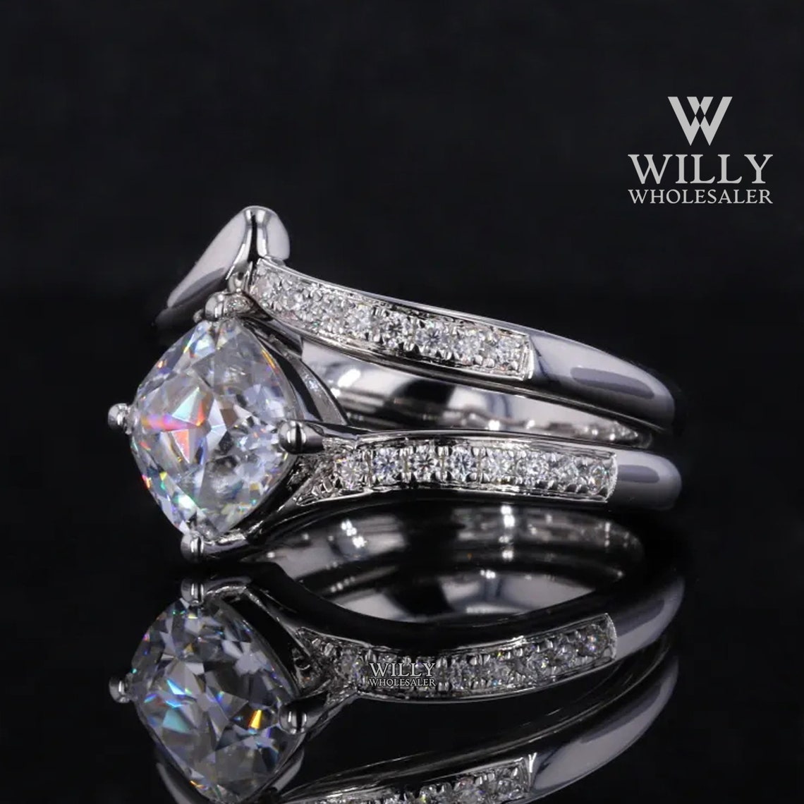 Solitaire 4 Prong Set Engagement Ring With Crown Shaped Wedding ...