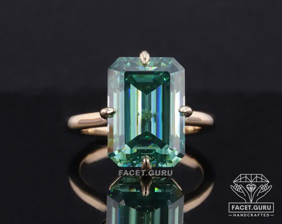 Elegant 6/ 7.5/ 9.5 Carat Emerald Cut Green Moissanite Solitaire ...