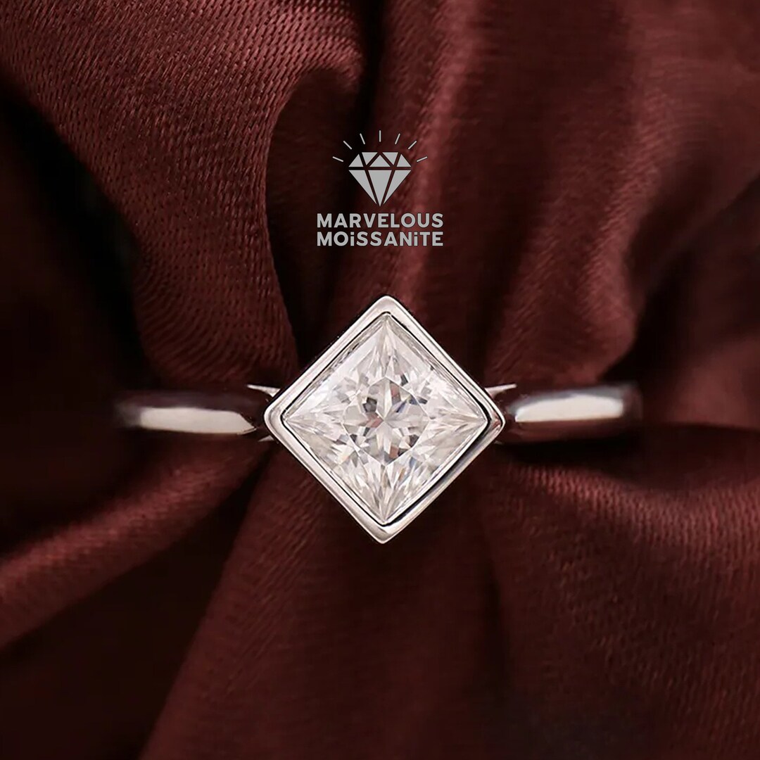 Solitaire Compass Setting Ring, Simple Full Bezel Set Plain Band ...