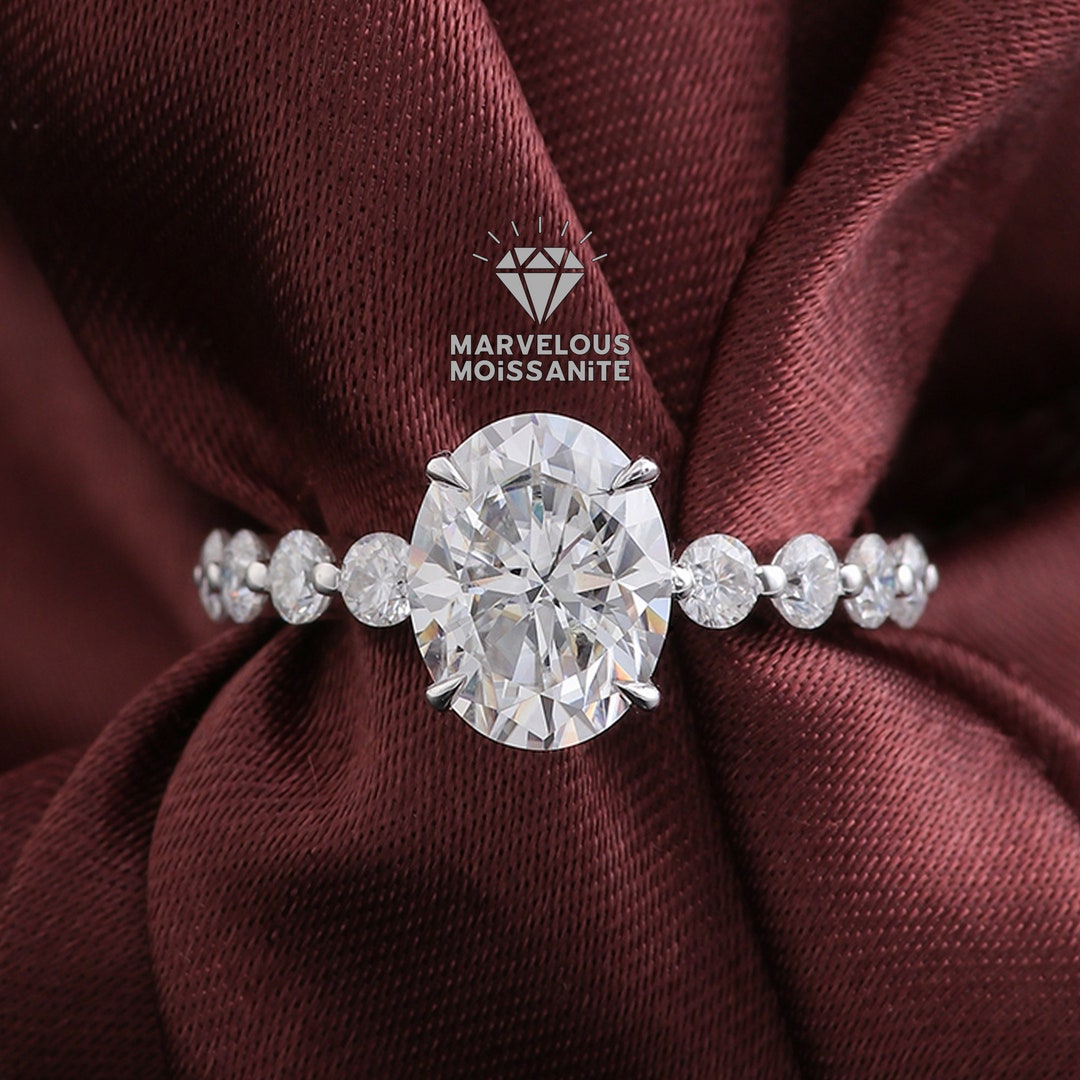 Unique Hidden Halo Bubble Prong Set Anniversary Ring, Fiery 2 / 3 / 4 ...