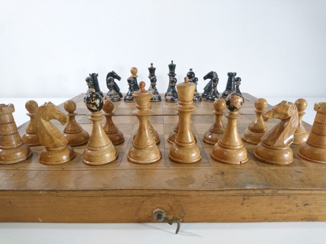 Old Vintage Wood Chess Set 1930s 1950s Romania - Etsy