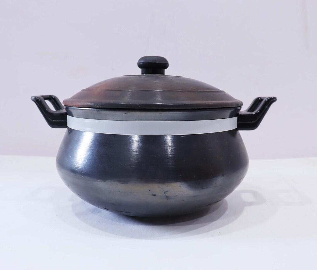 Clay Pot for Cooking 3 Litres | Indian Cookware | Mitti Handi | Soil ...