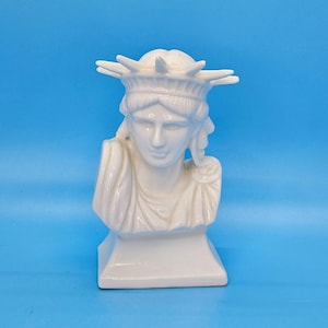 Vintage 1970s Statue of Liberty Figurine – Bone China Bust Made in ...