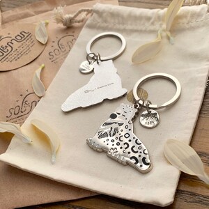 Snow Leopard Keychain | Snow Leopard Enamel Keychain| Leopard Charm ...