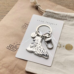 Snow Leopard Keychain | Snow Leopard Enamel Keychain| Leopard Charm ...