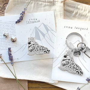Snow Leopard Keychain | Snow Leopard Enamel Keychain| Leopard Charm ...