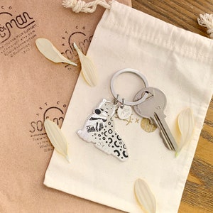 Snow Leopard Keychain | Snow Leopard Enamel Keychain| Leopard Charm ...