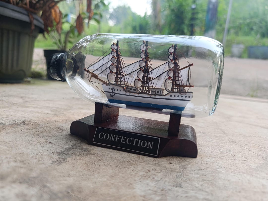 CONFECTION Ship in a Bottle: Miniature Sailboat, for Souvenir - Etsy