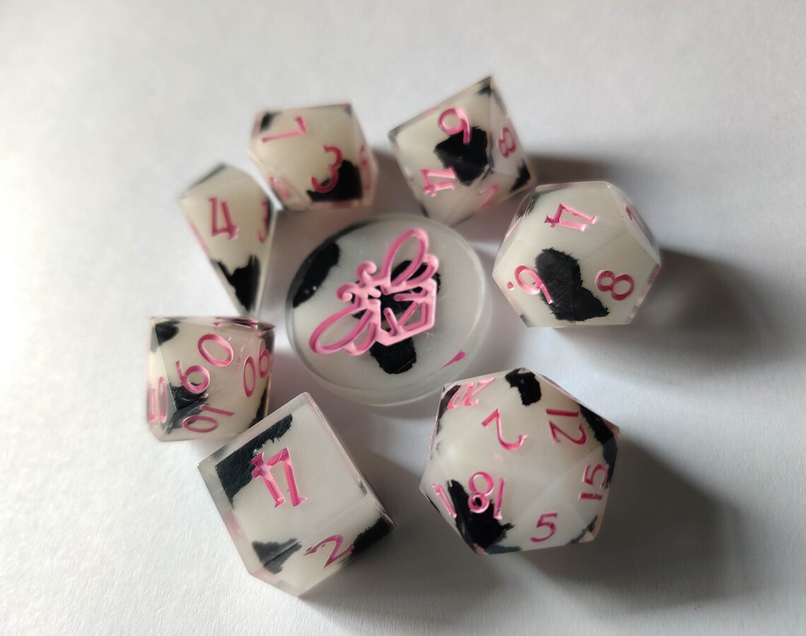 Moo Cow 8pc Polyhedral Dice Set for Dungeons and Dragons - Etsy