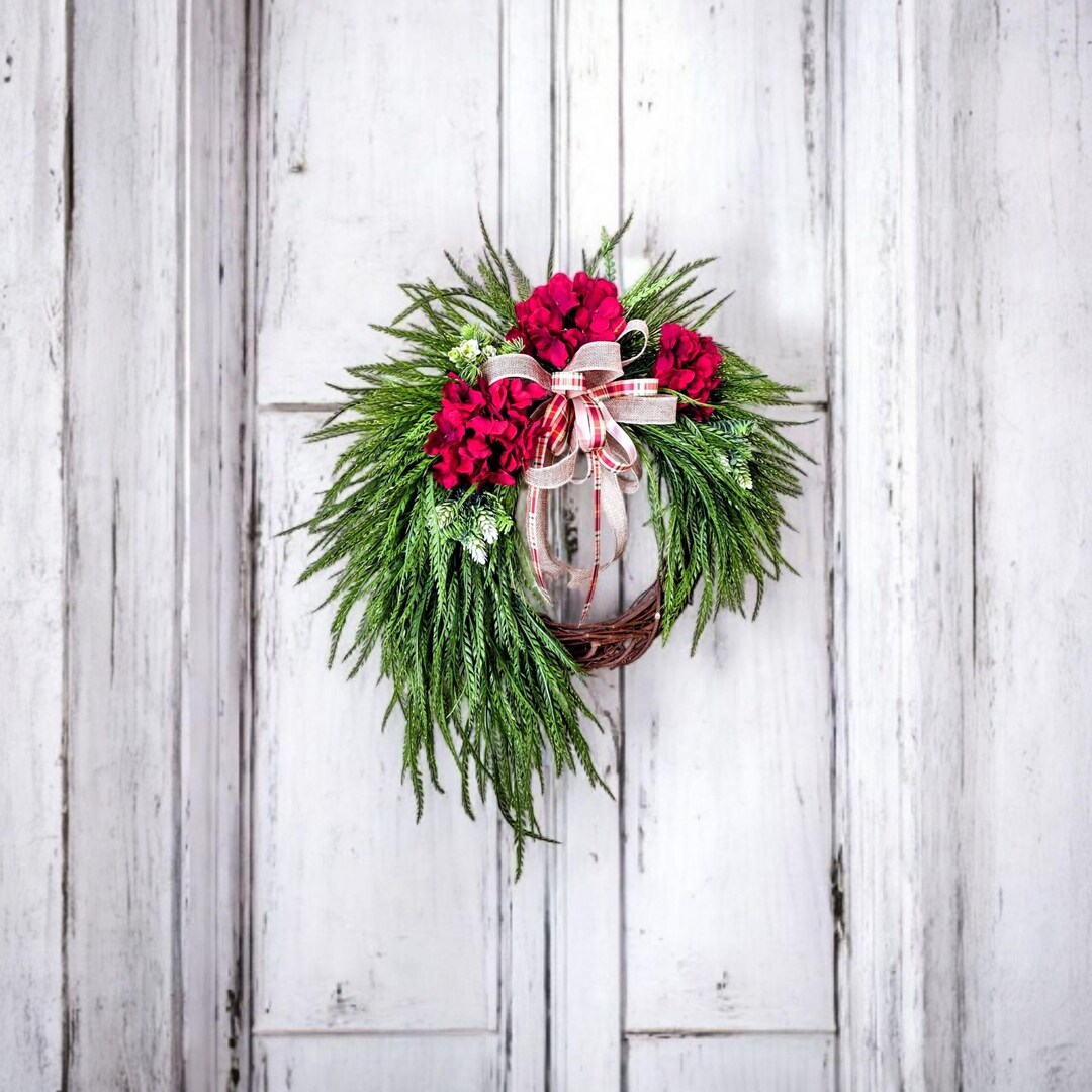 Red Hydrangea Sawgrass Wreath: Rustic Floral Door Decor, Gifts for Her ...