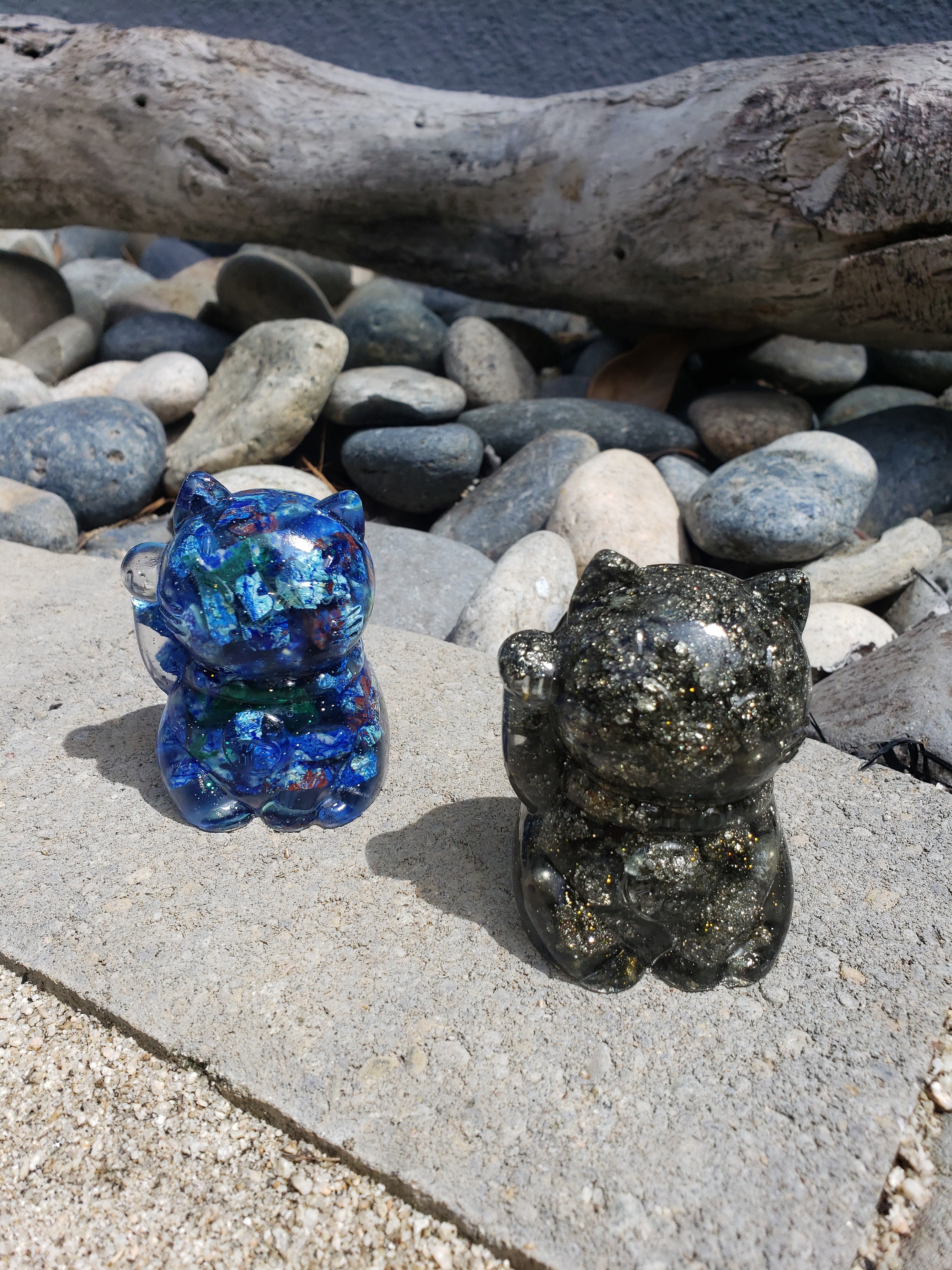 Maneki Neko Lucky Cat Hand Made Resin Kitty Statue with Semi-Precious ...