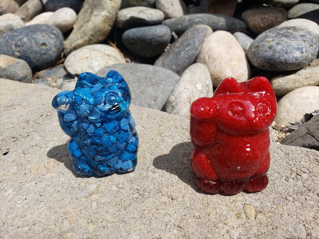 Maneki Neko Lucky Cat Hand Made Resin Kitty Statue (or Keycahin) With ...
