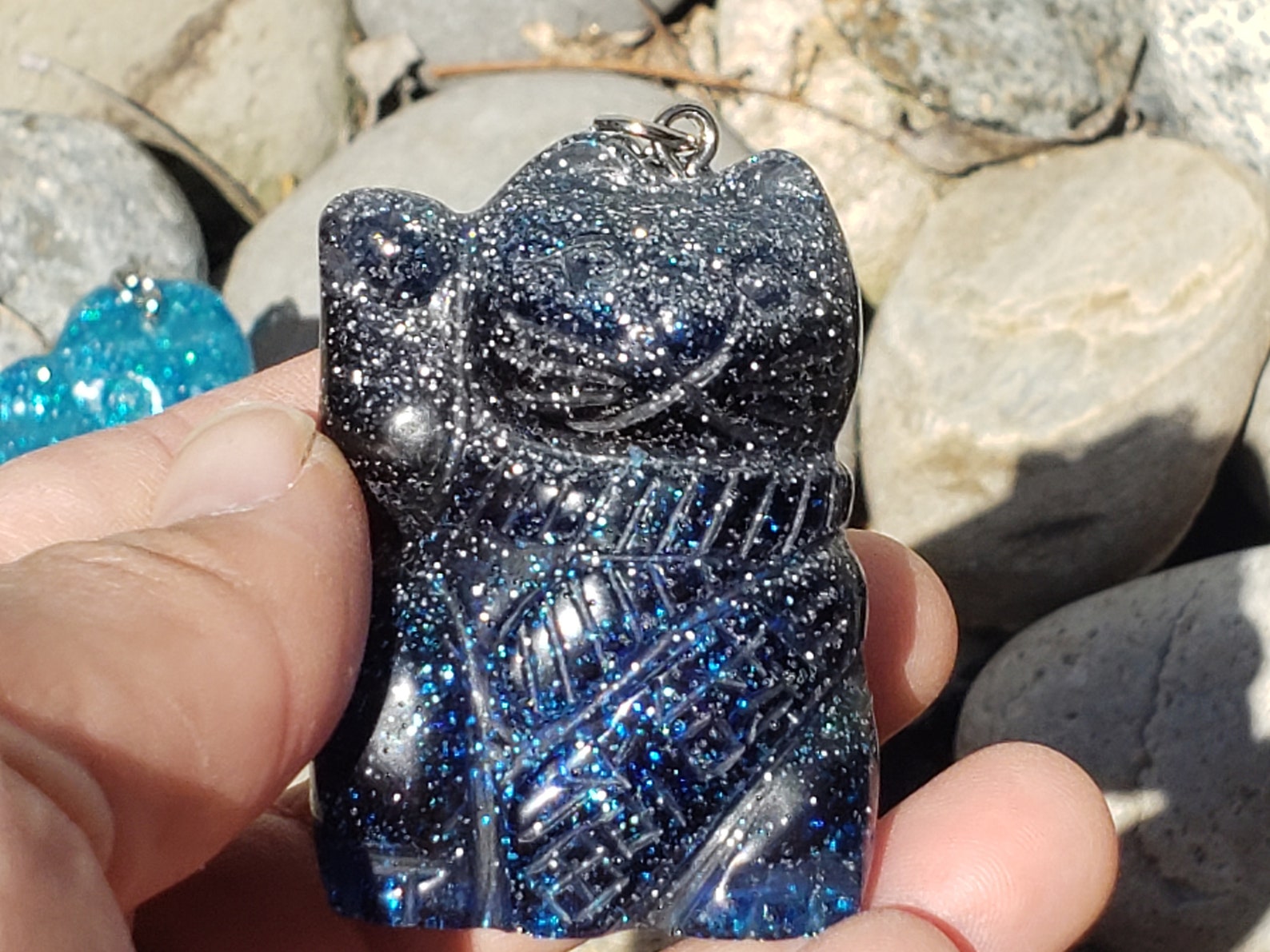 Maneki Neko Lucky Cat Hand Made Resin Kitty Cat Key Chain With Glitter ...