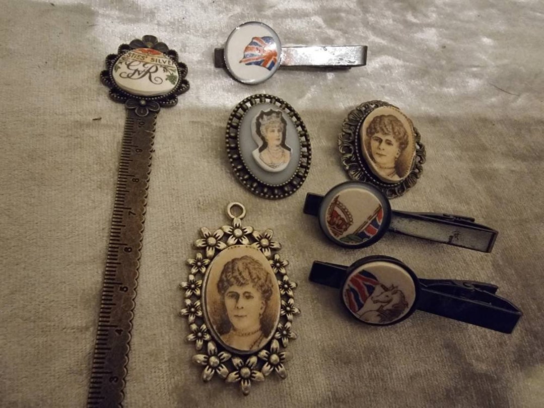 1932 King George 5th Silver Jubilee Memorabilia Upcycled for Wearable ...