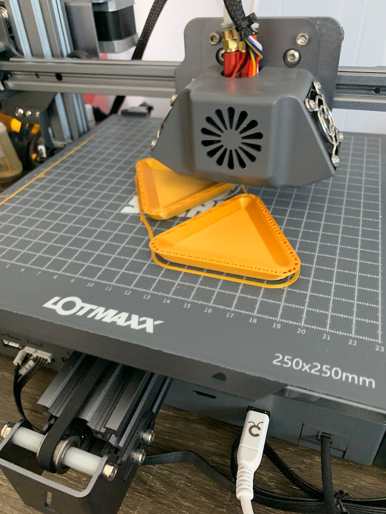 3D Printing Files for Triangular Magnetic Game Tray - Etsy