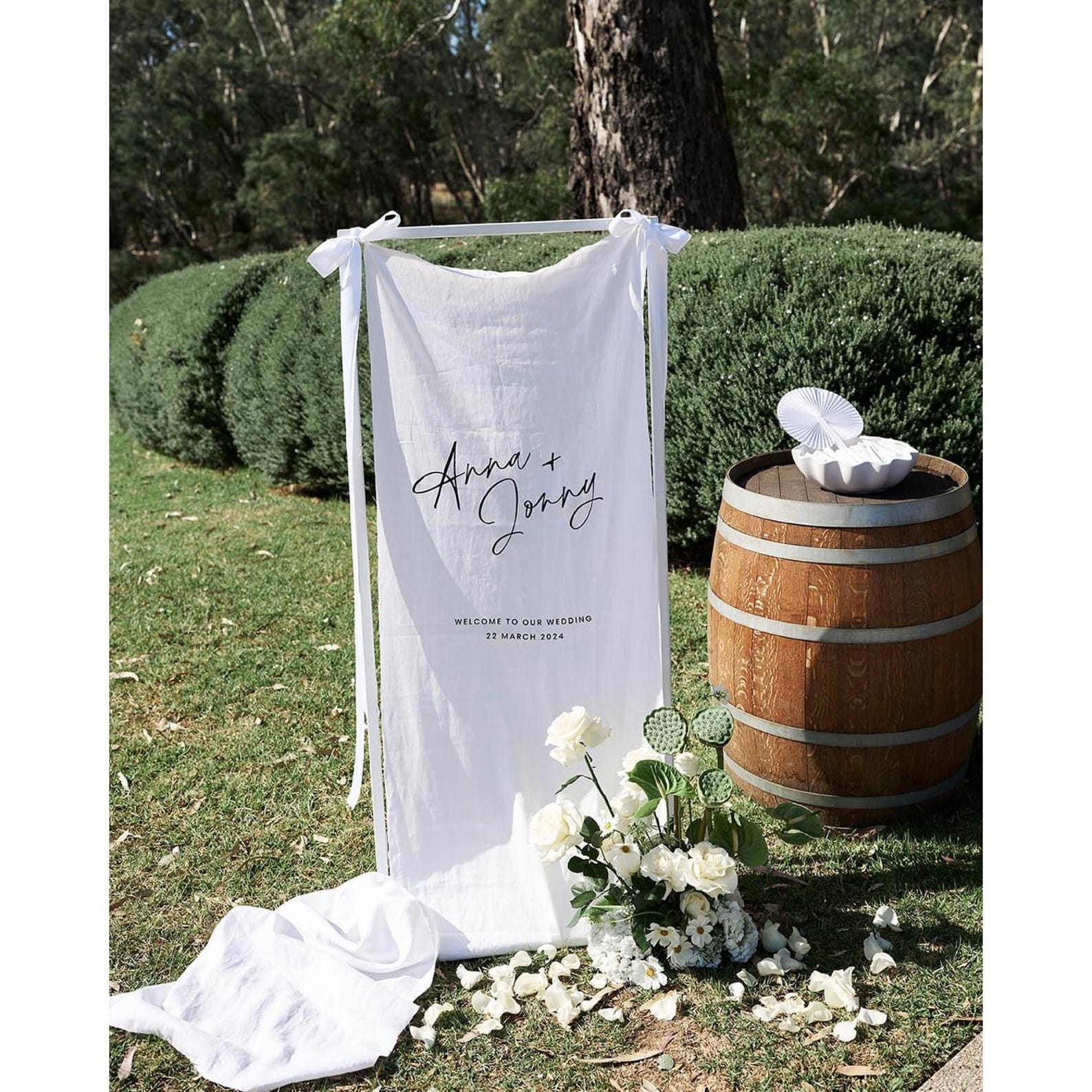 Personalized Linen Wedding Sign, Custom Minimal Welcome Sign, Fabric ...