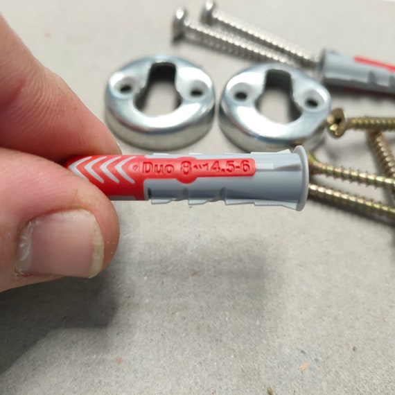 Keyhole Hangers 100 Lb