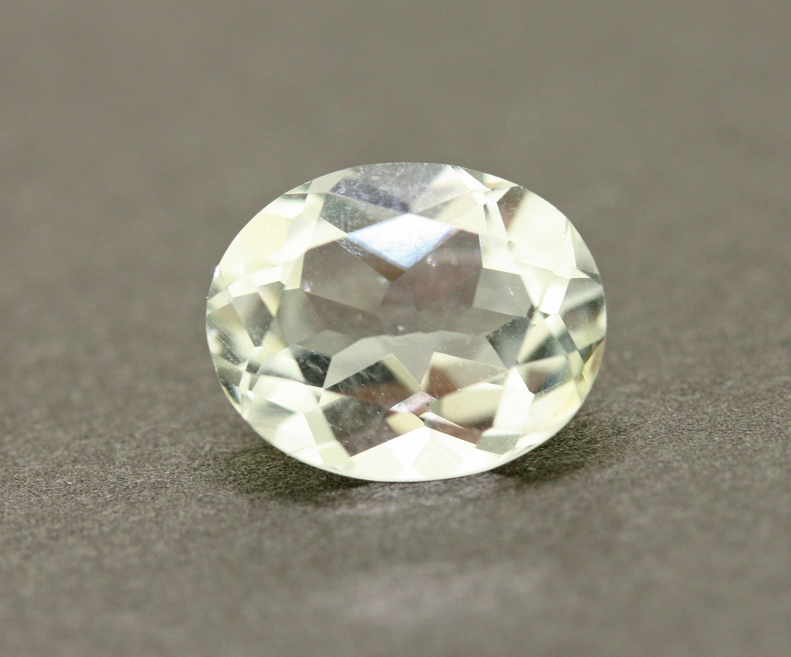 Piedra de topacio blanco ovalado facetado / 5 X 7 mm / 6 x 8 mm / 7 x 9 ...