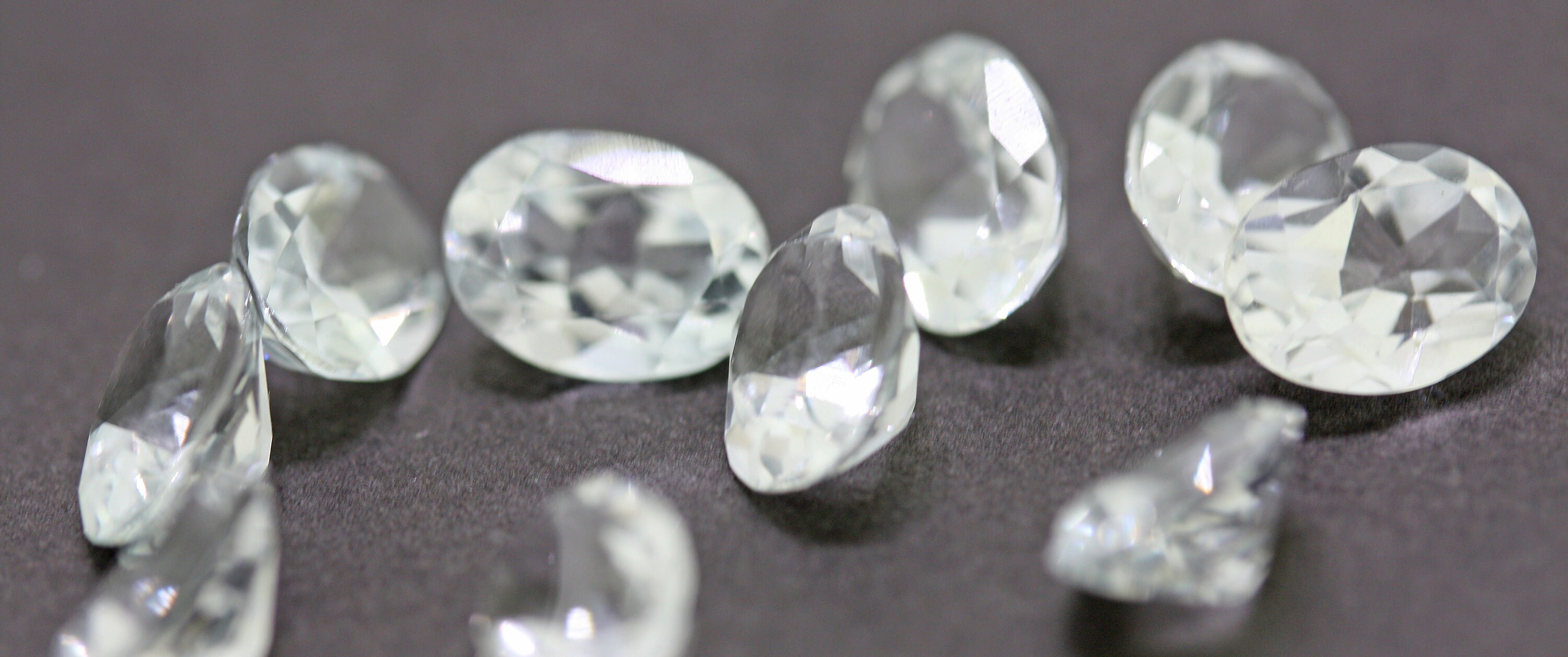 Piedra de topacio blanco ovalado facetado / 5 X 7 mm / 6 x 8 mm / 7 x 9 ...