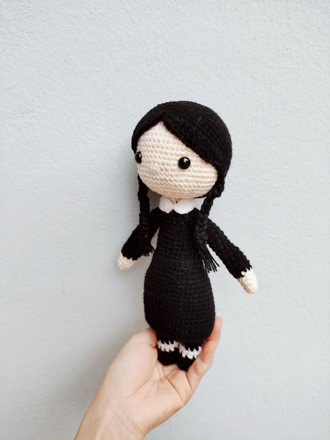 Crochet Wednesday Doll, Amigurumi Wednesday, Wednesday Keychain ...