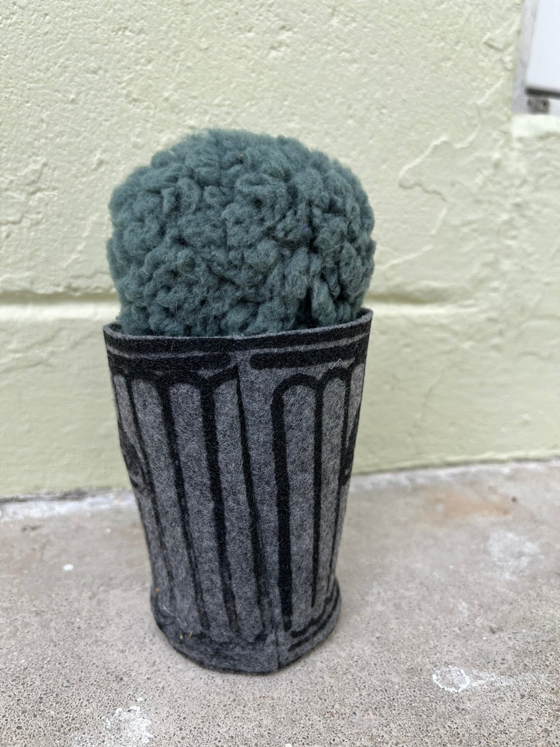 Oscar the Grouch Mini Puppet With Garbage Can "i Love Trash!" "scram ...