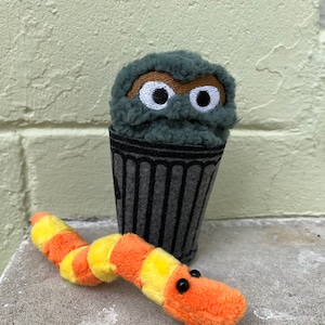Oscar the Grouch Mini Puppet With Garbage Can "i Love Trash!" "scram ...