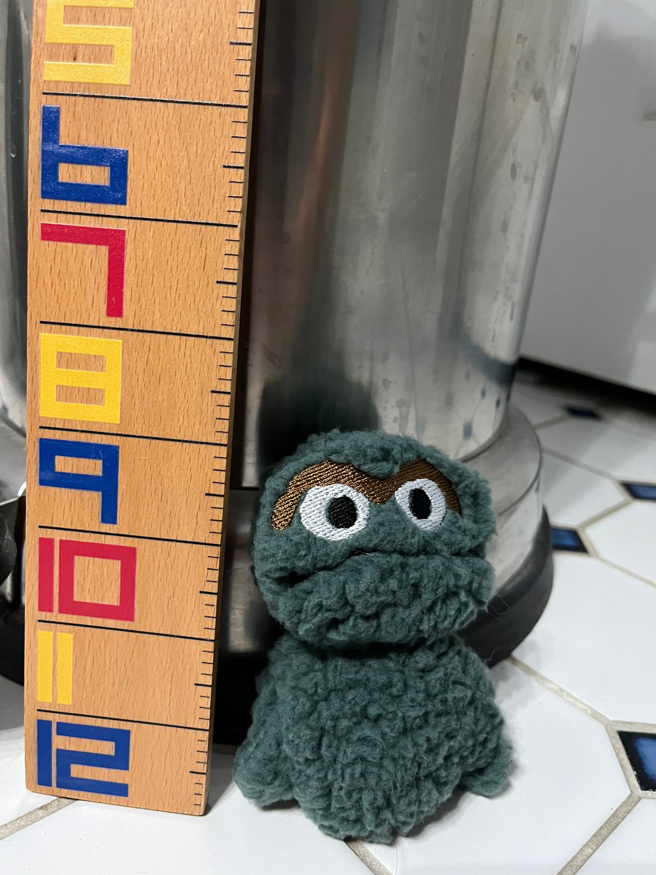 Oscar the Grouch Mini Puppet With Garbage Can "i Love Trash!" "scram ...