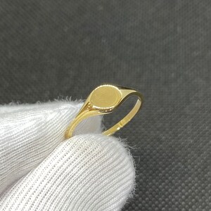 14K Solid Gold Oval Signet Ring for Women, Solid Gold Signet Ring , Oval Statement Ring, Gold ...