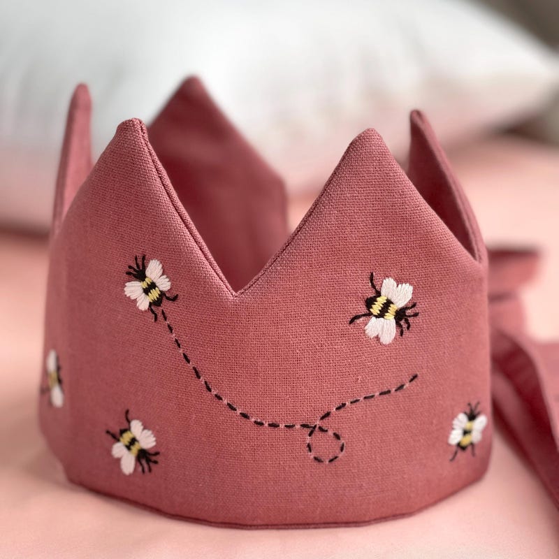 Bee With Crown - Etsy