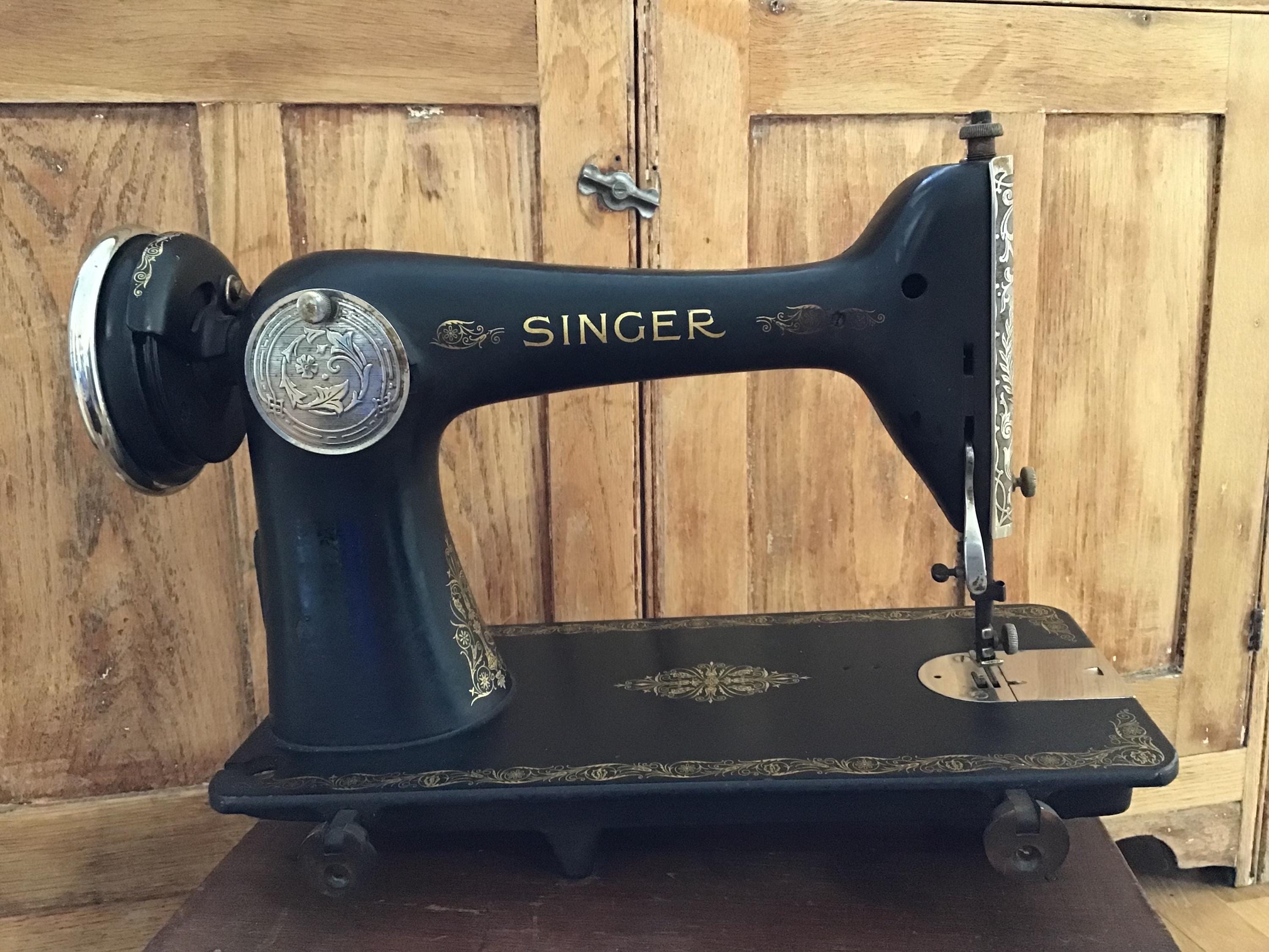 Old Singer Sewing Machine. 1940 USA - Etsy