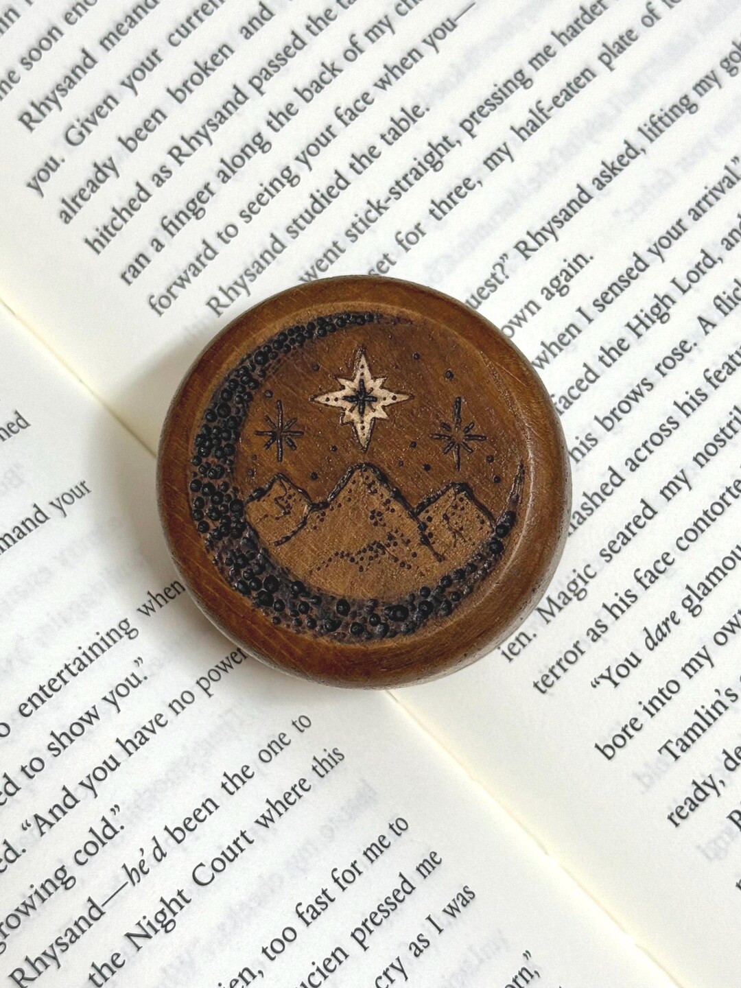 Bookish Inspired Ring Box • Hand Drawn Pyrography • ACOTAR - Etsy