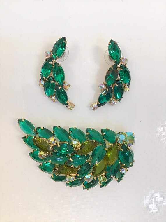 beautiful d and e - Gem