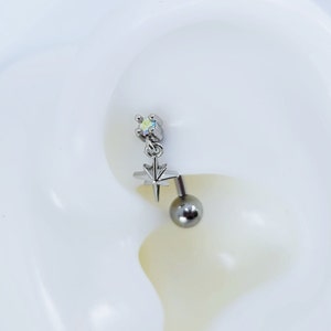 16G Dainty Silver CZ With Dangling Radiant Star #rook, Curved Barbell ...