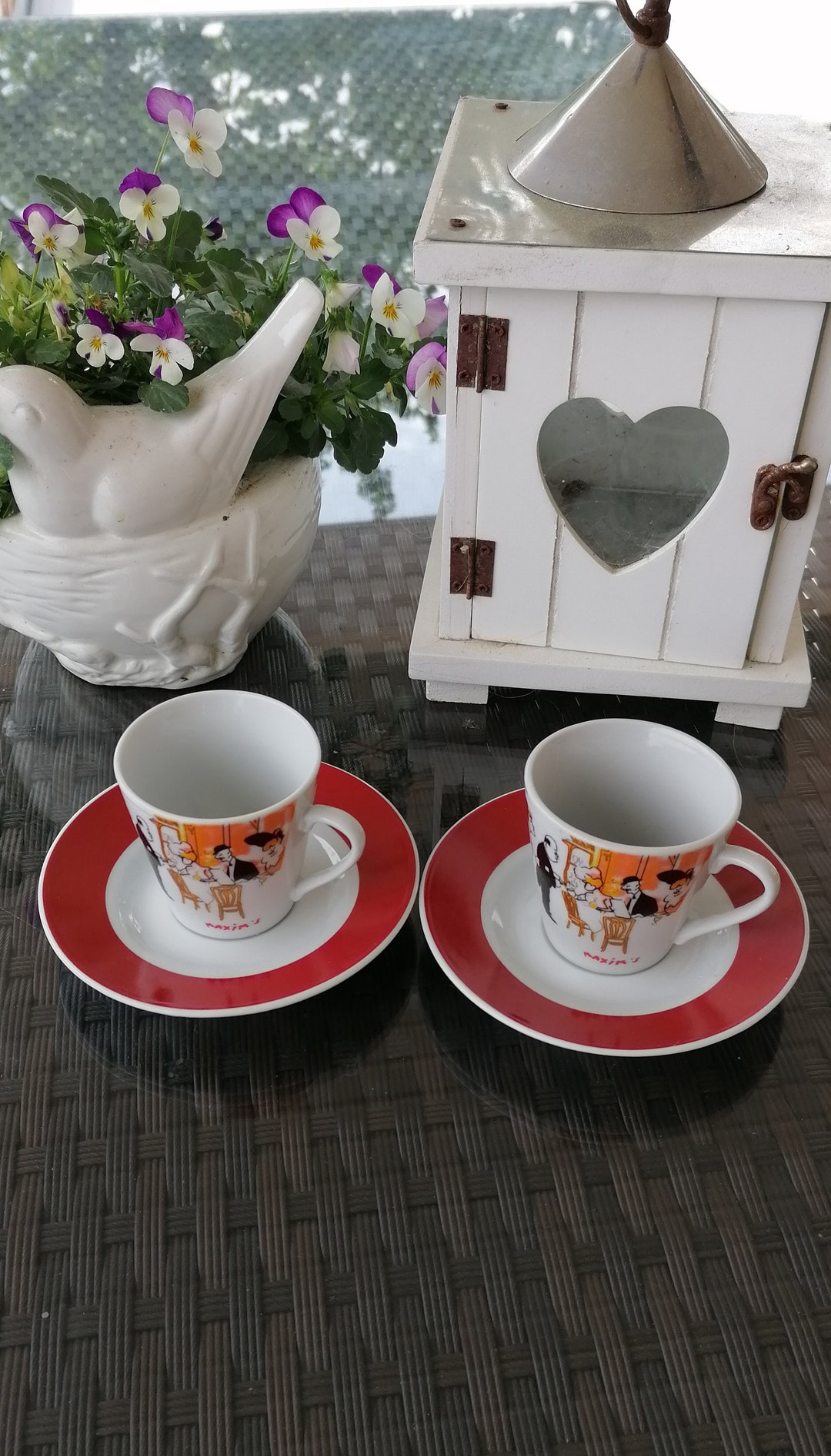 Two Maxim’s De Paris Vintage Ceramic Espresso Coffee Cups and Saucers ...