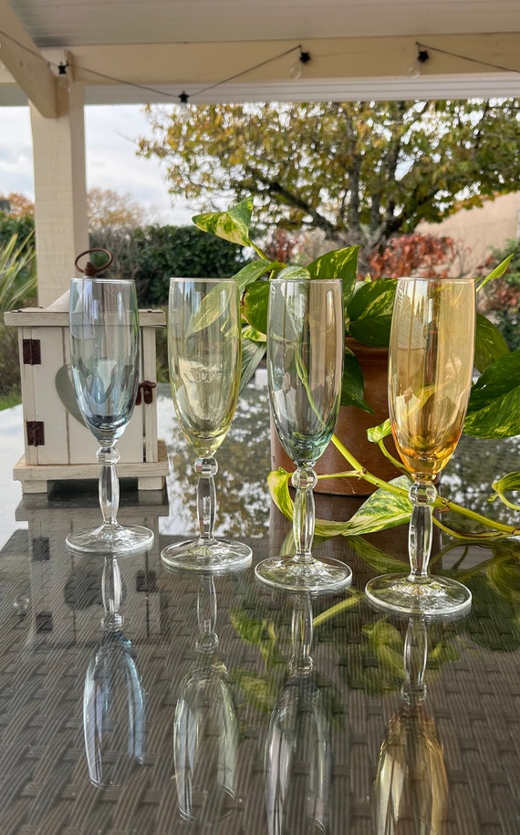 Coloured champagne glasses store