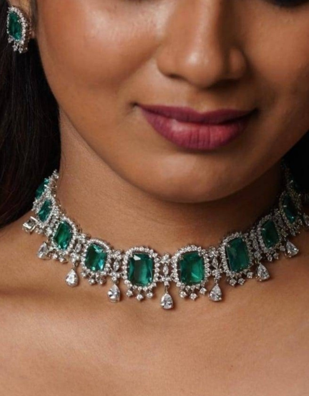 Fine Quality Emerald Diamond Choker Necklace Set With Stud Earrings ...