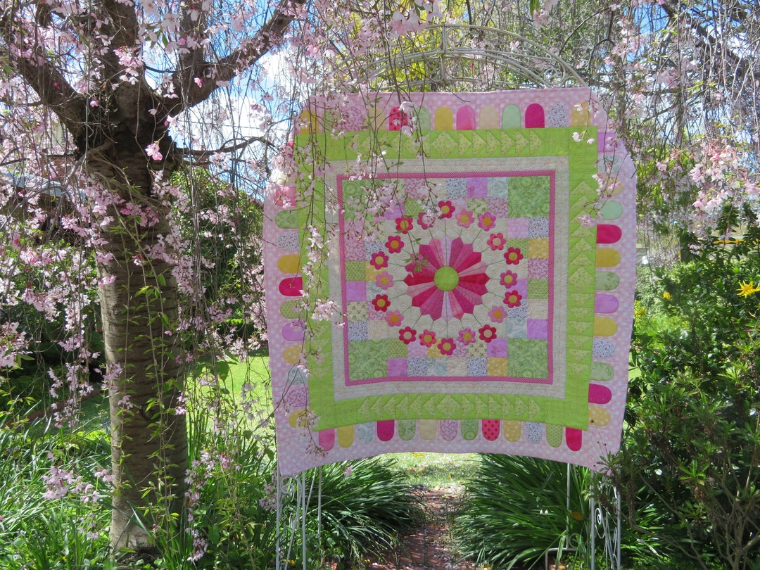 Flower Burst Quilt - Etsy